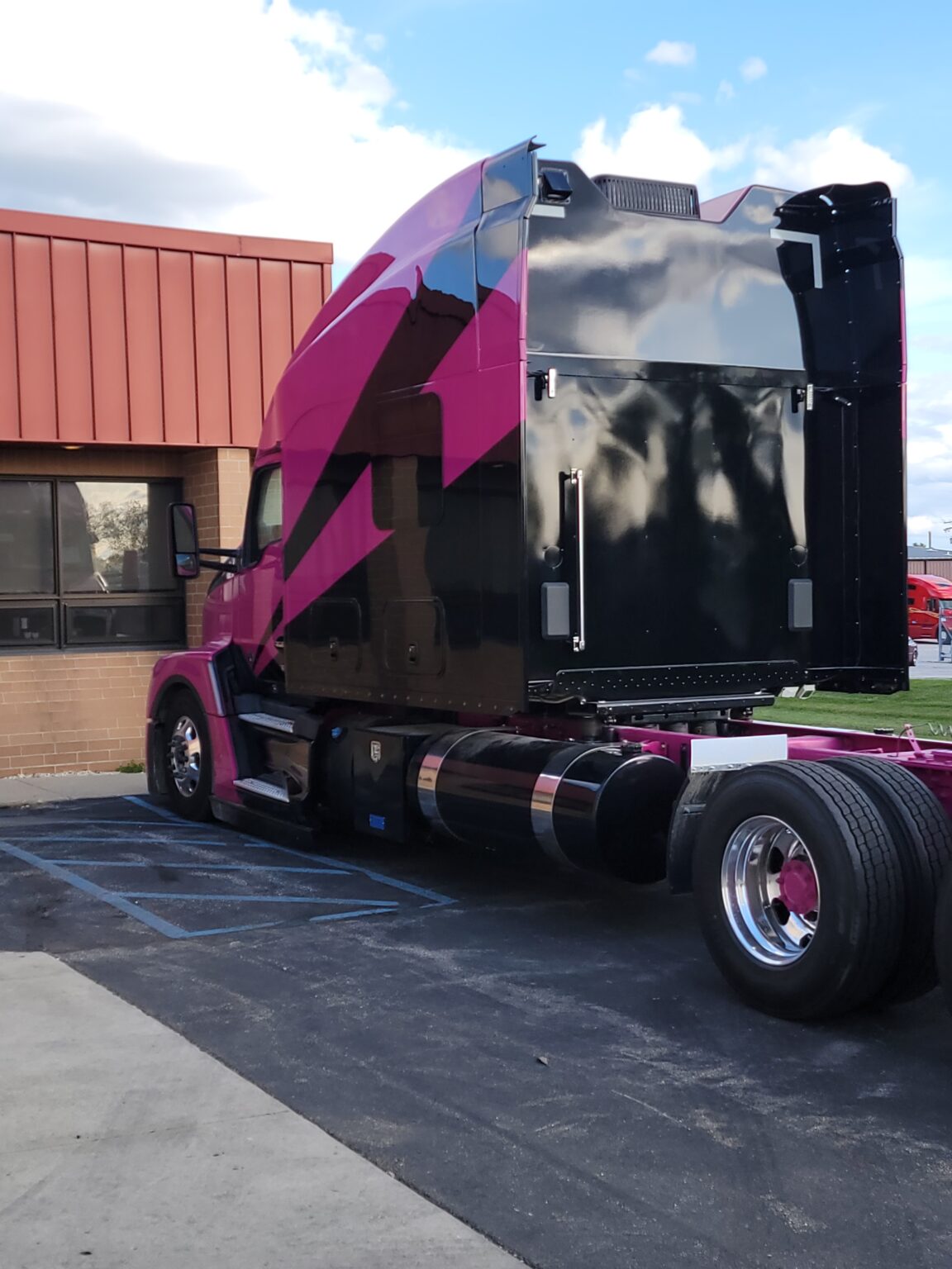 Kenworth T680 with 108″ Fully Integrated Sleeper and Custom Paint Job ...