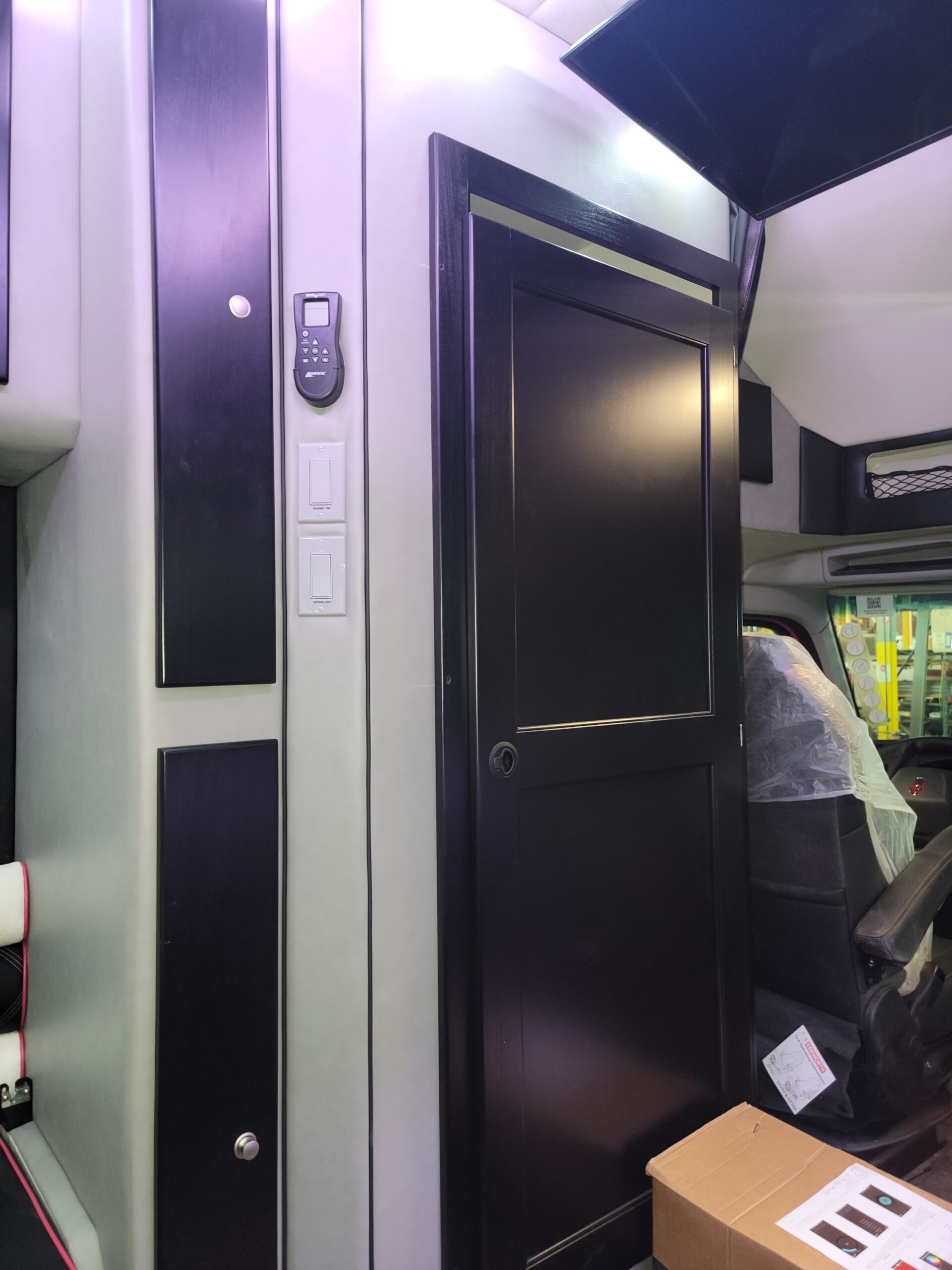 Kenworth T680 with 108″ Fully Integrated Sleeper and Custom Paint Job ...