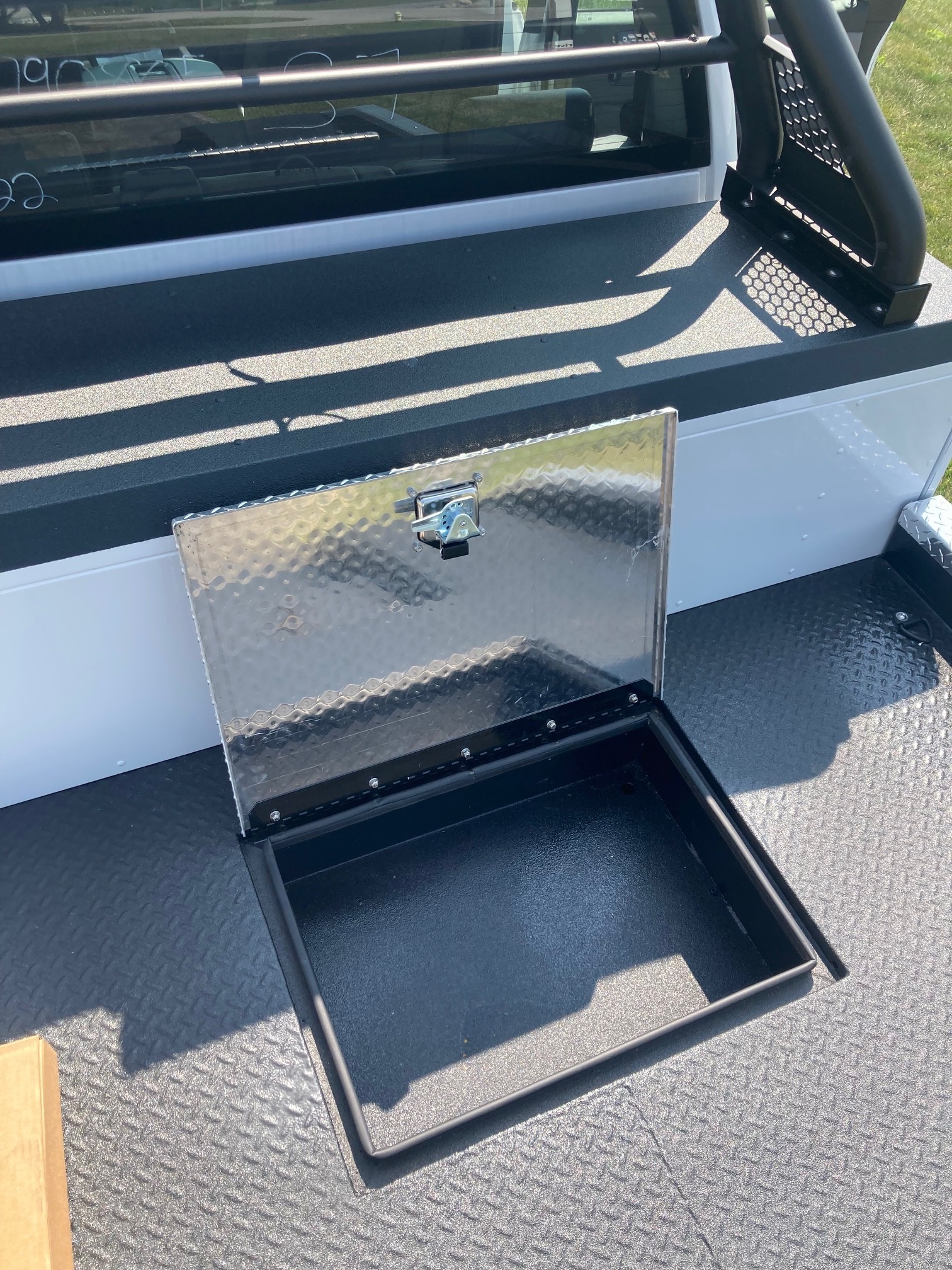 Chevy 6500 Bolt Pro Line Hauler Truck – No CDL Required – Bolt Custom ...