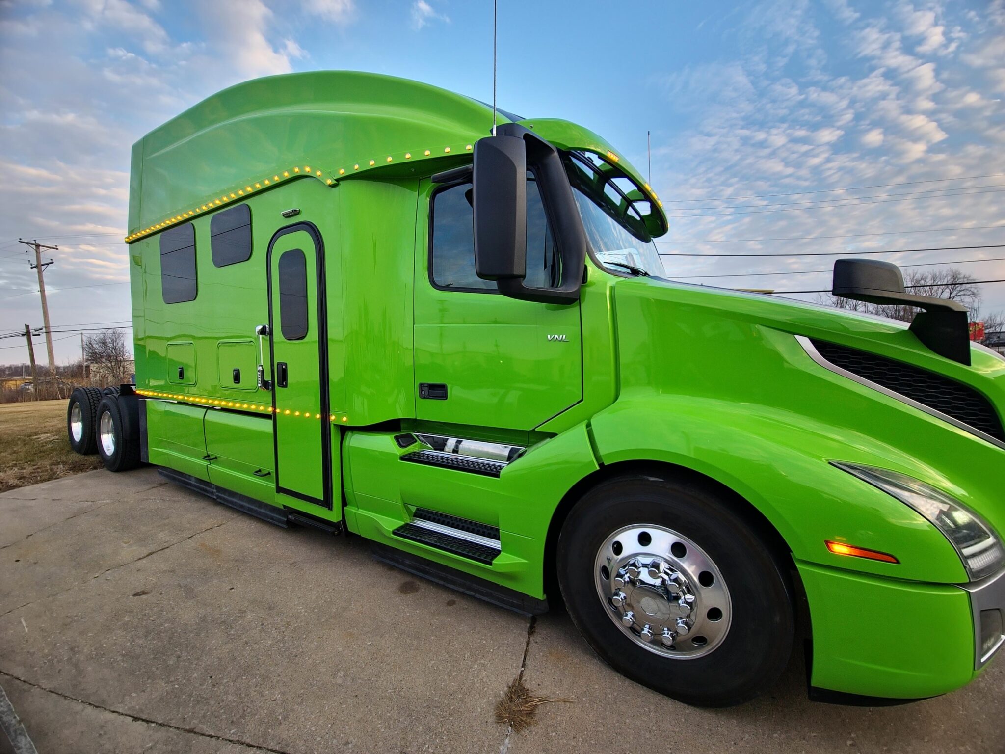 Bolt Custom Trucks – Luxury Truck Sleepers & Tractor Trailer Cabs